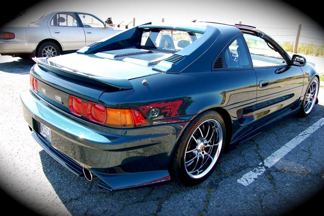 Rear window spoiler-ish duck bill looking thing? | MR2 Owners Club Forum
